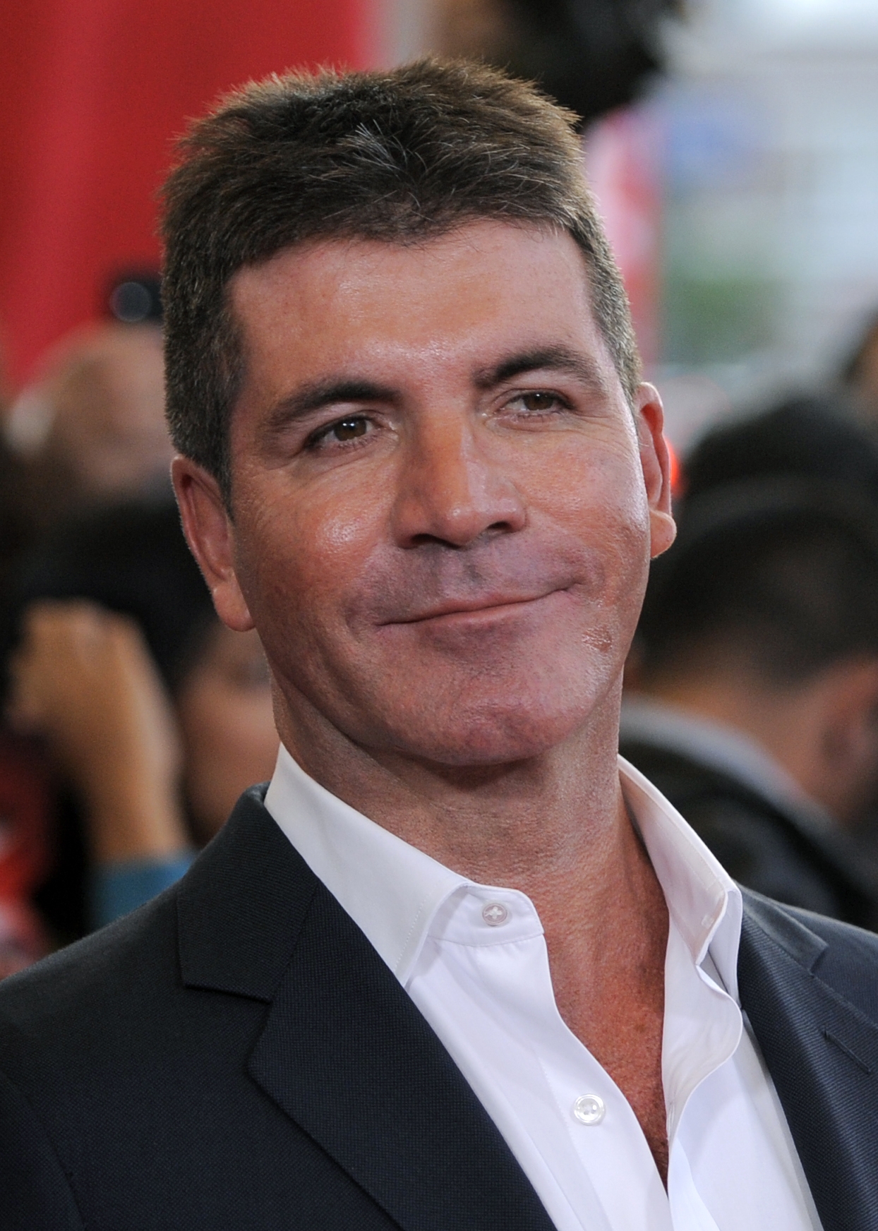 Cowell espera otro éxito en la TV con "X Factor" | La Raza del Noroeste