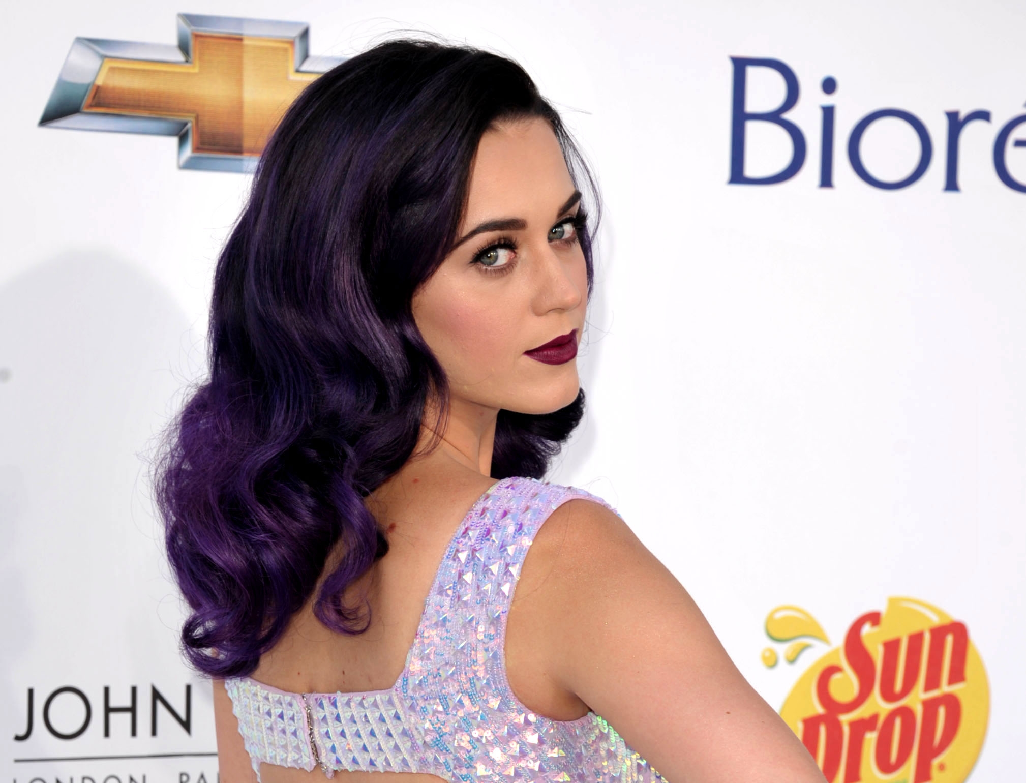 Katy Perry: "Sigo creyendo en el amor" | La Raza del Noroeste